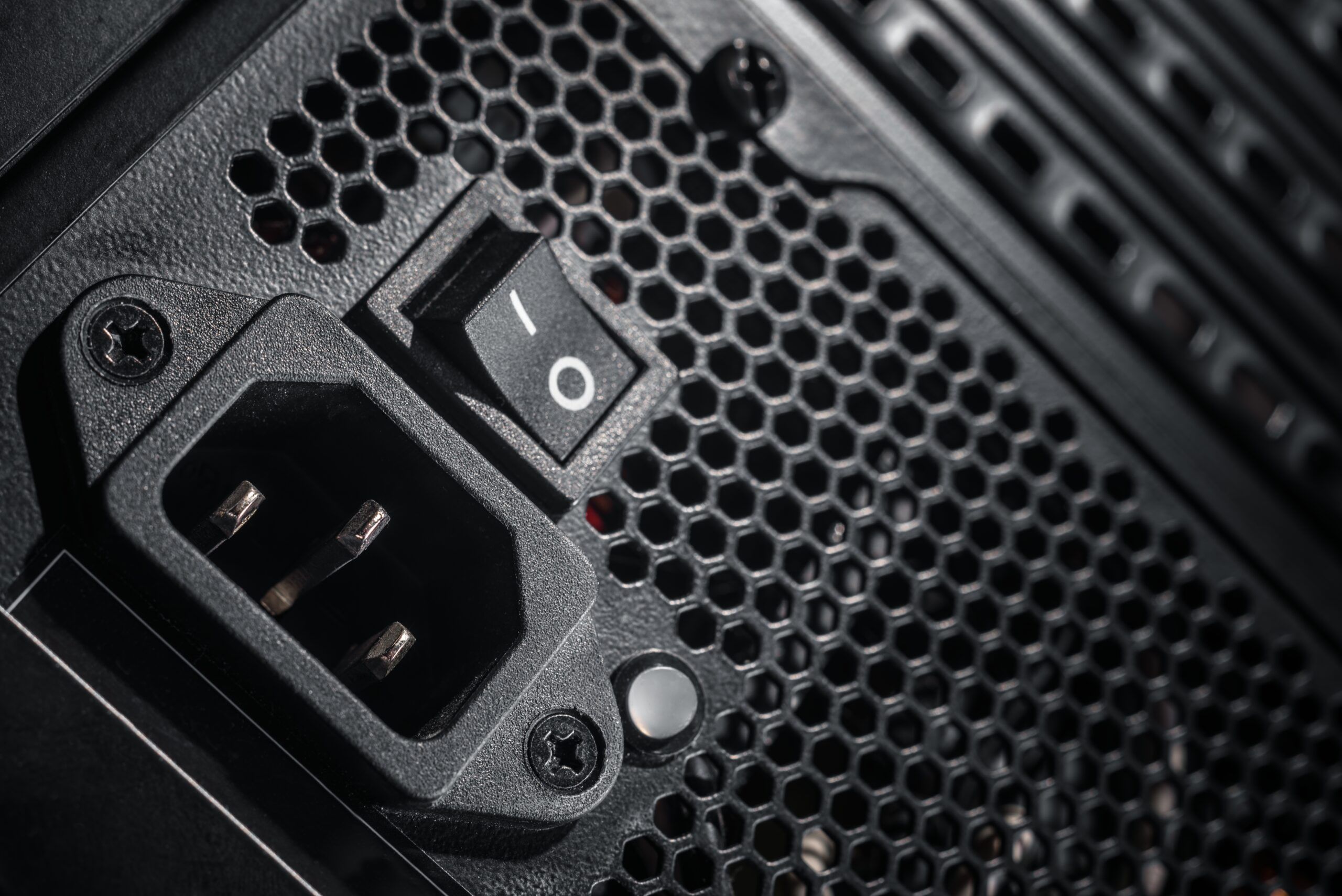 Revista Yume – Las fuentes de poder y sistemas de enfriamiento para PC ...